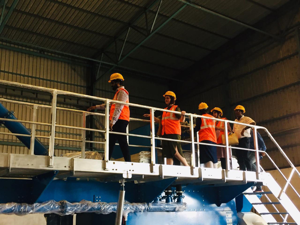 Rhiannon Harries visits CDE Asia Limited Workshop | CFlo